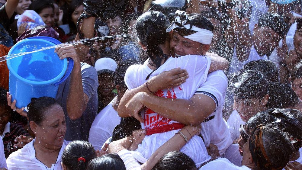 Global Revelry: A Journey Through Diverse New Year's Celebrations ...